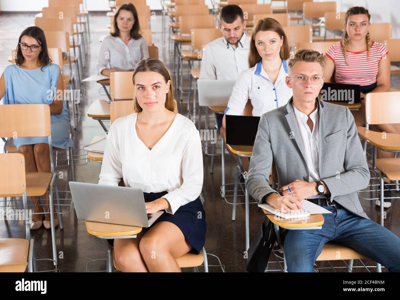 Students using laptops classroom hi-res stock photography and images ...