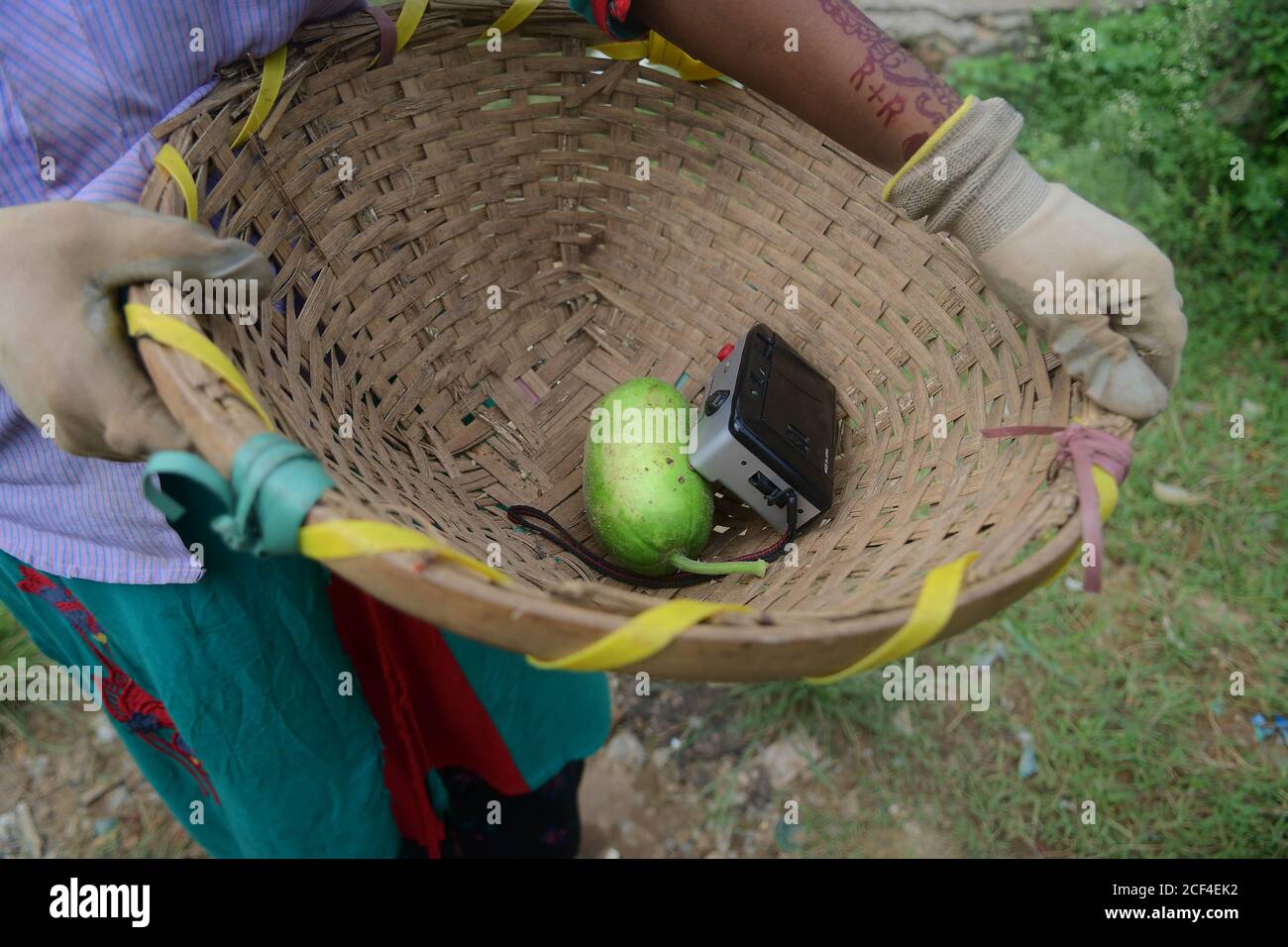 Rag picker india hi-res stock photography and images - Alamy