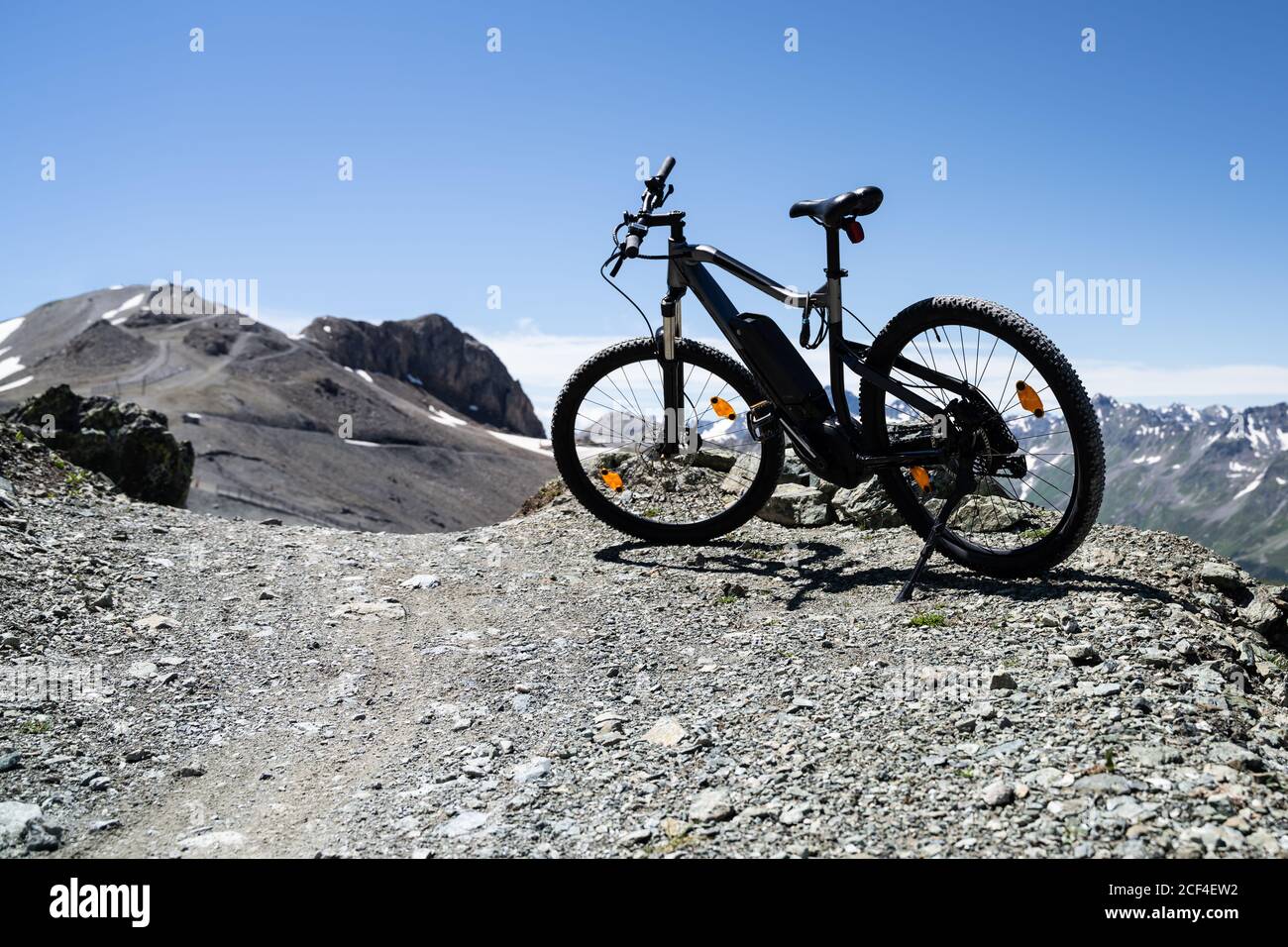 Mountain ebike hi-res stock photography and images - Alamy