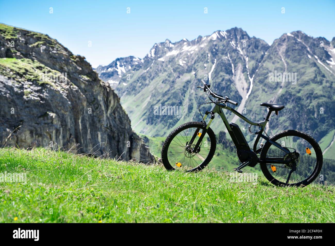 Mountain ebike hi-res stock photography and images - Alamy