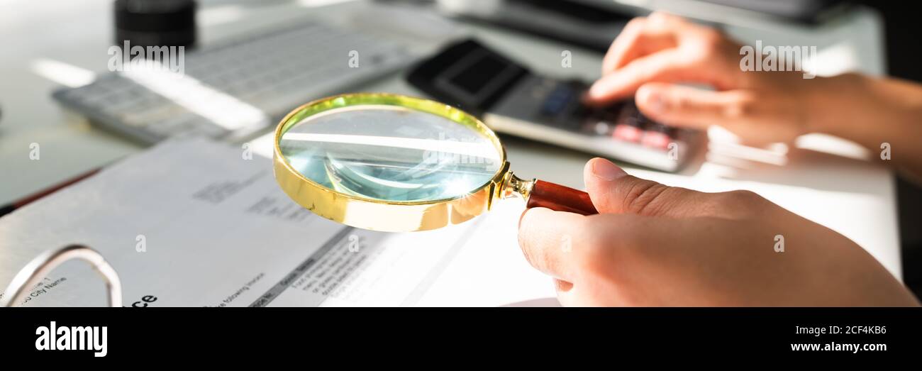 Magnifying glass business hi-res stock photography and images - Alamy