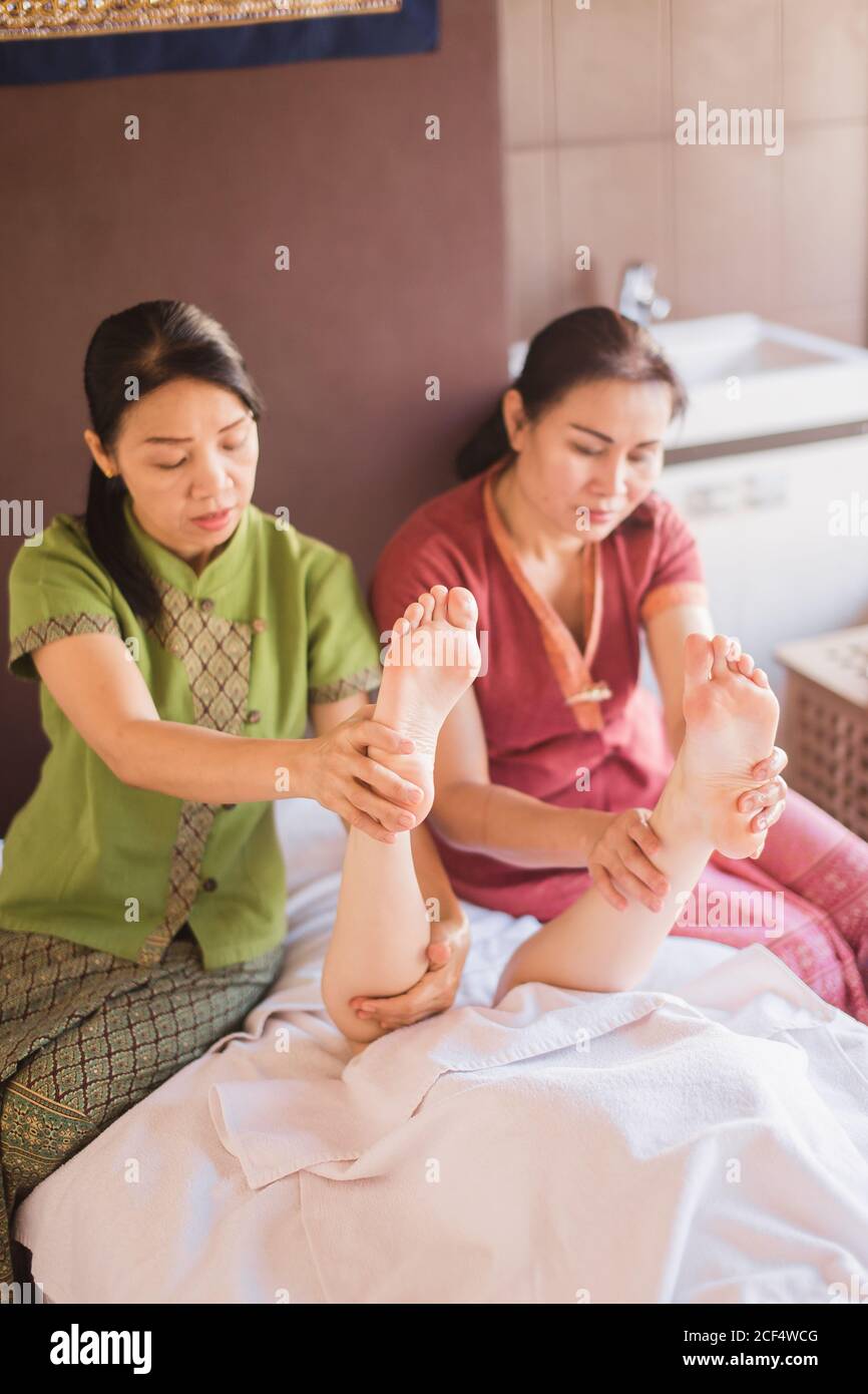 Professional spa massage back foot hi-res stock photography and images - Alamy