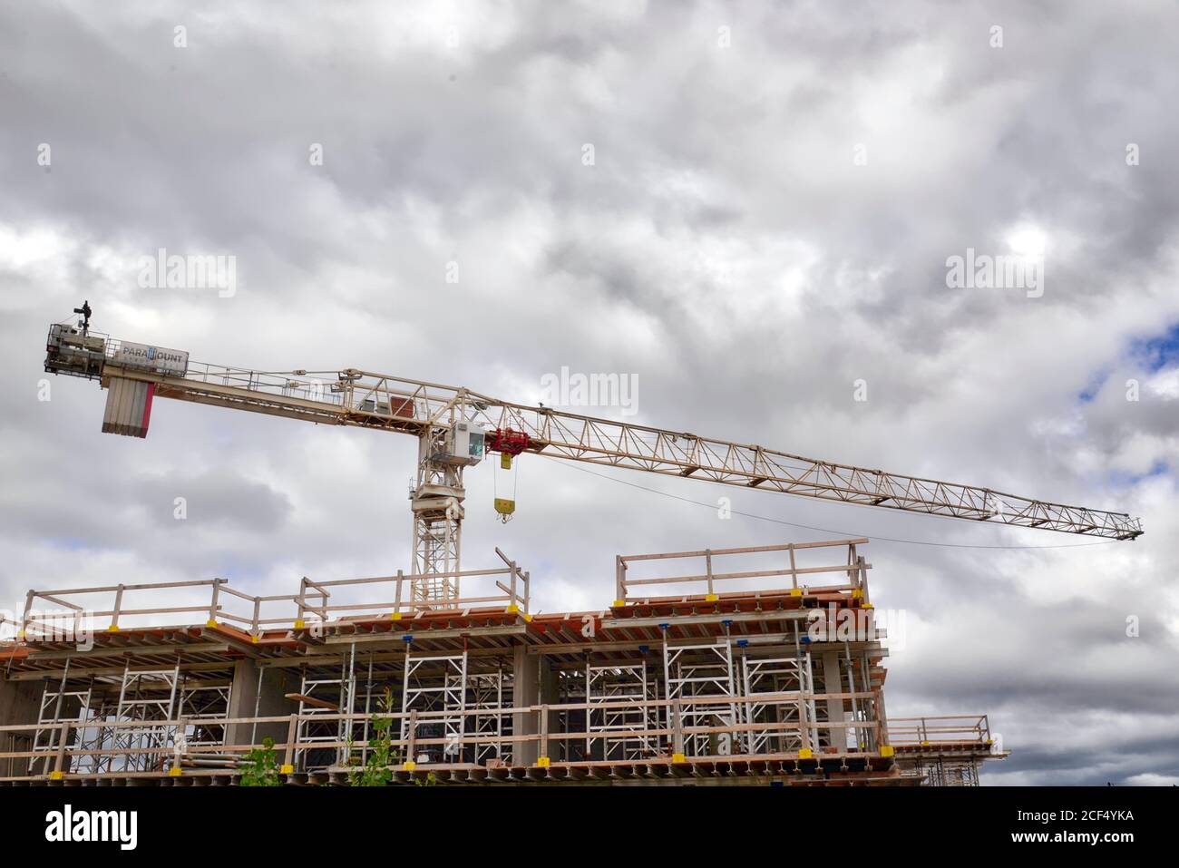 Toronto tower cranes hi-res stock photography and images - Alamy