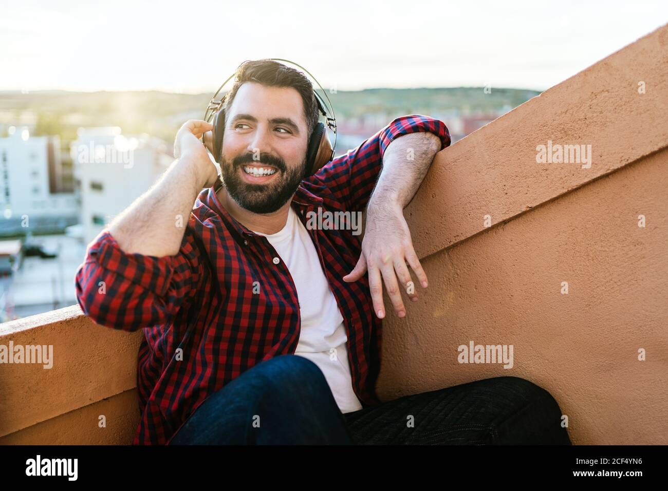 Telephone smiling listening man hi-res stock photography and images - Alamy