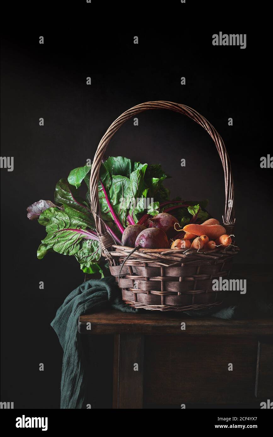 Fresh vegetables from garden hi-res stock photography and images - Alamy