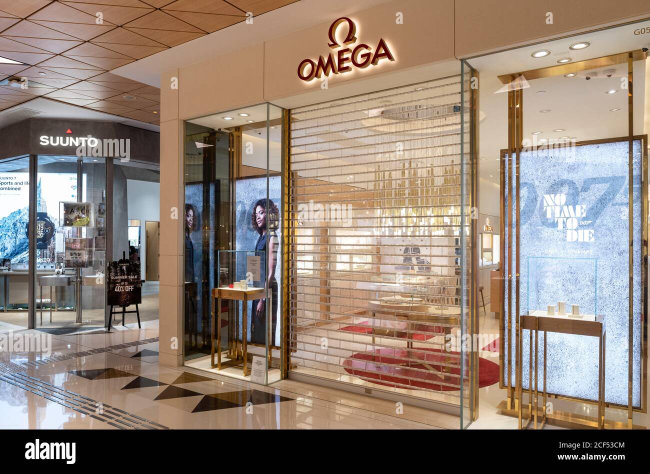 Omega watchmaker hi-res stock photography and images - Alamy