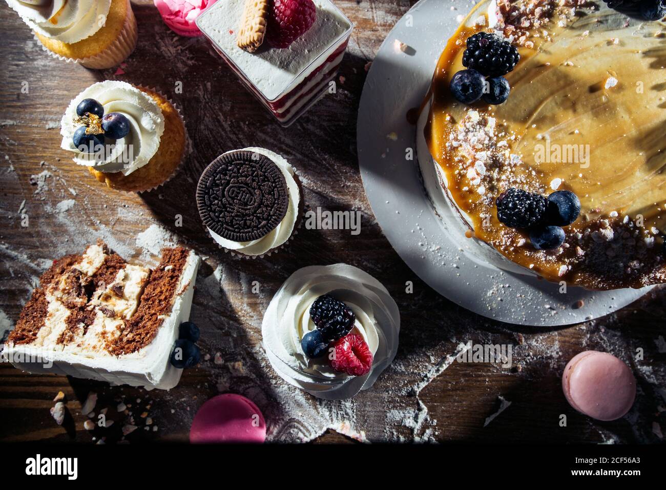 Loads of cookies hi-res stock photography and images - Alamy