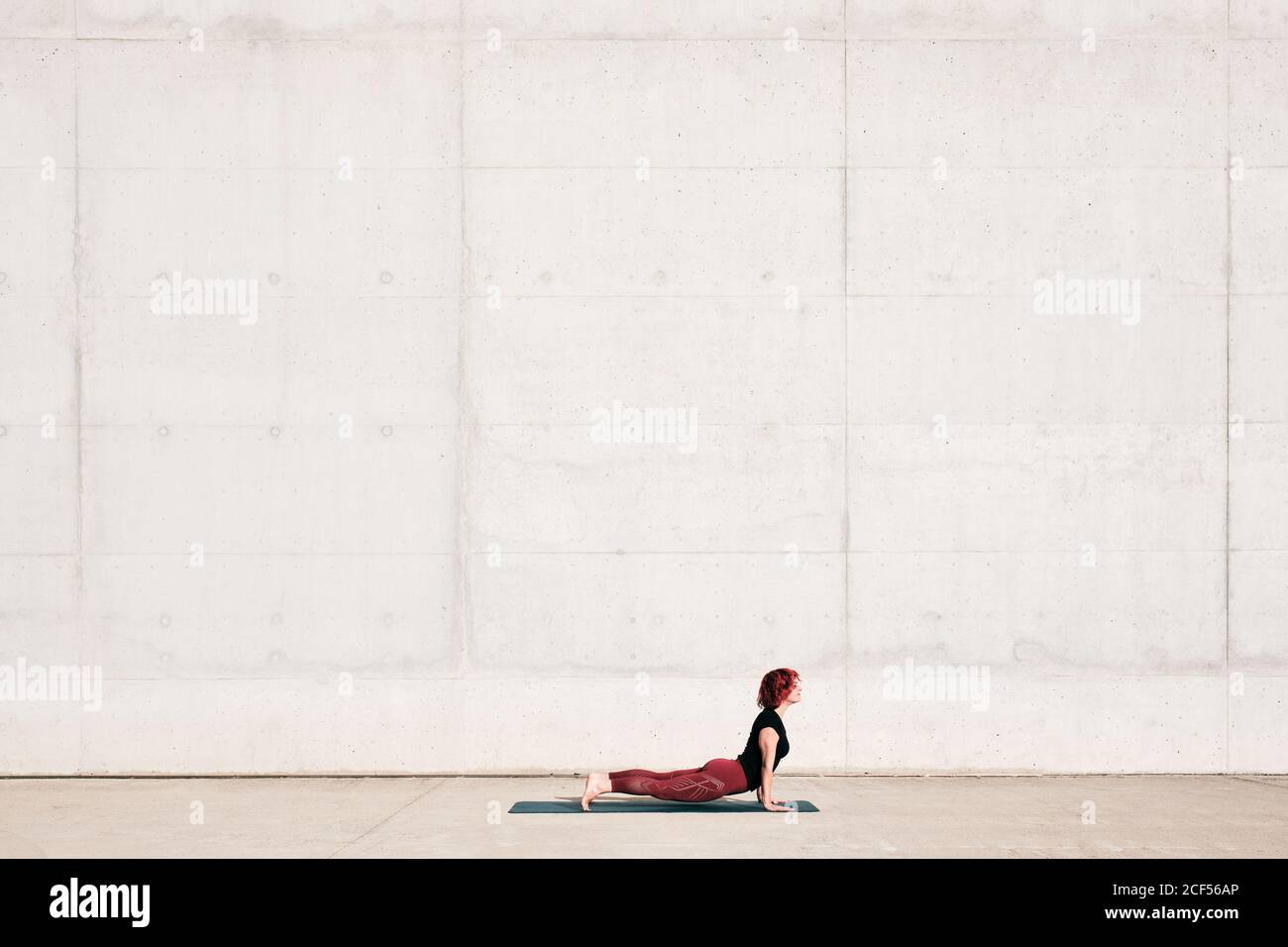 Baby cobra yoga hi-res stock photography and images - Alamy