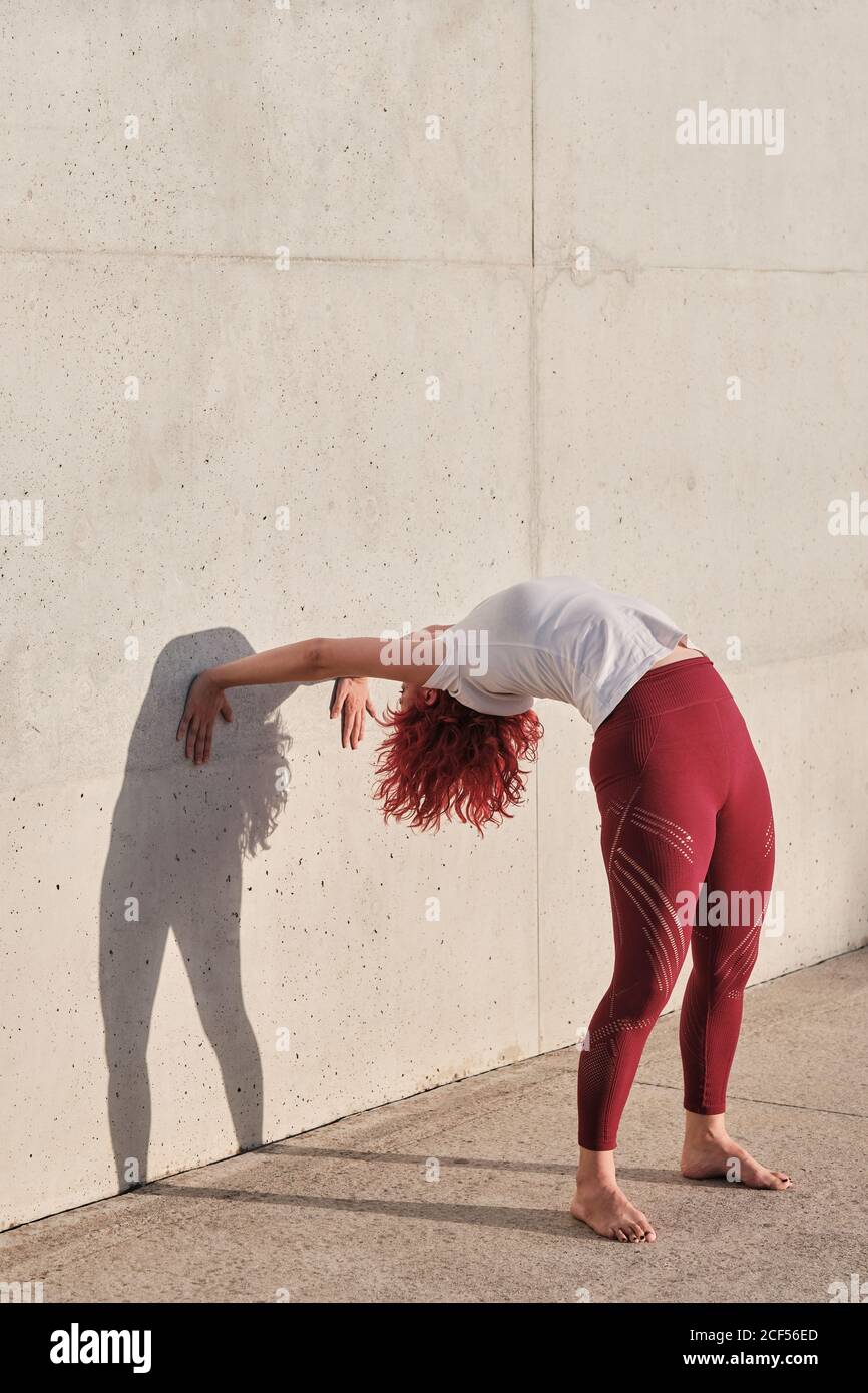 Lean leaning down hi-res stock photography and images - Alamy