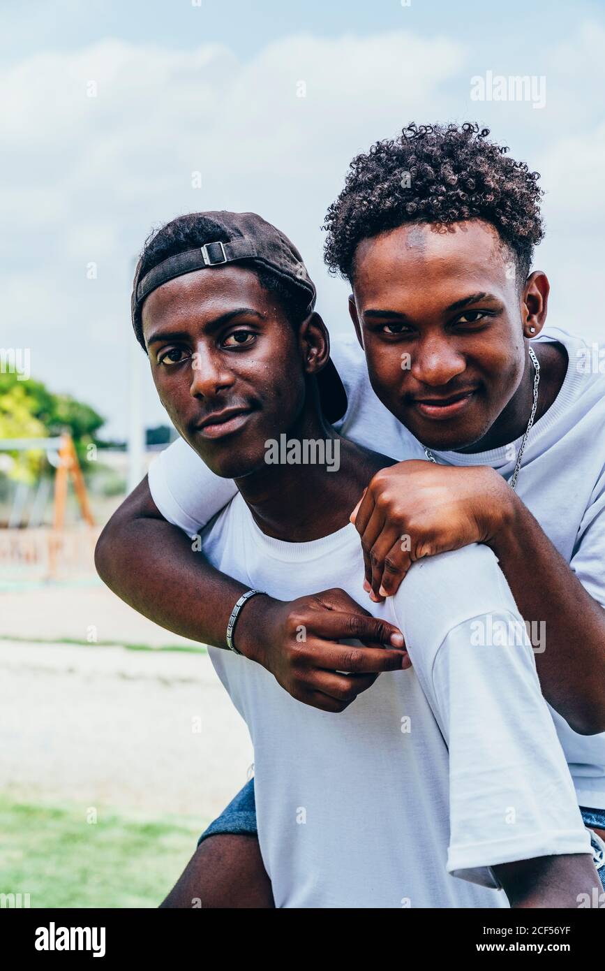 Partnership gesturing hi-res stock photography and images - Alamy