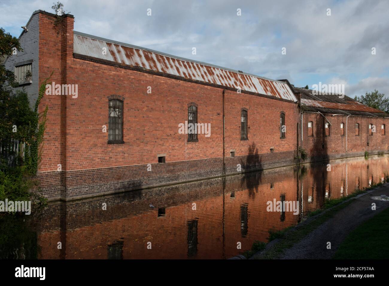 Kidderminster canal hi-res stock photography and images - Alamy