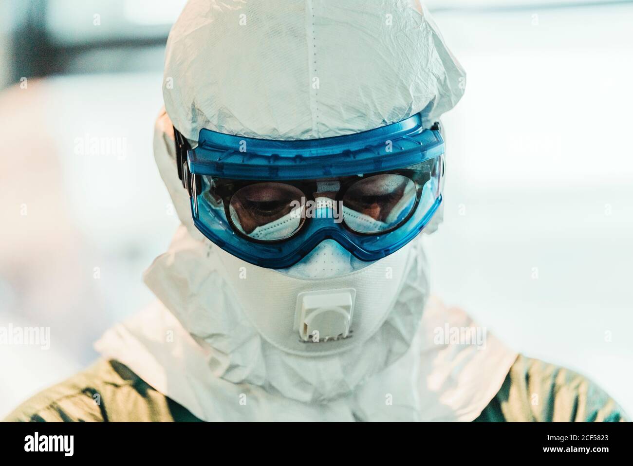 Doctor Uniform High Resolution Stock Photography and Images - Alamy