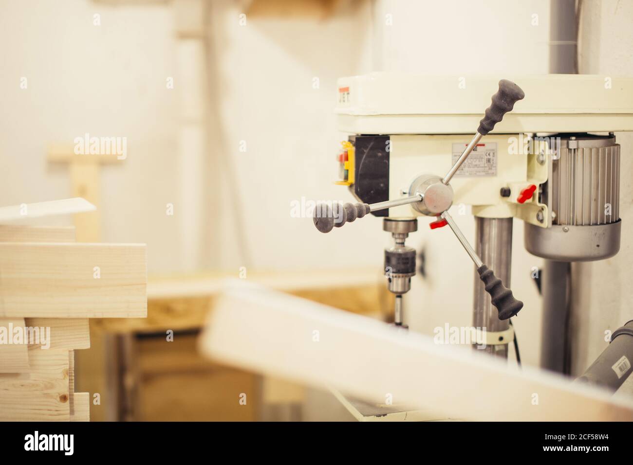 Traditional carpenter workshop with its wealth of tools and wood Stock ...