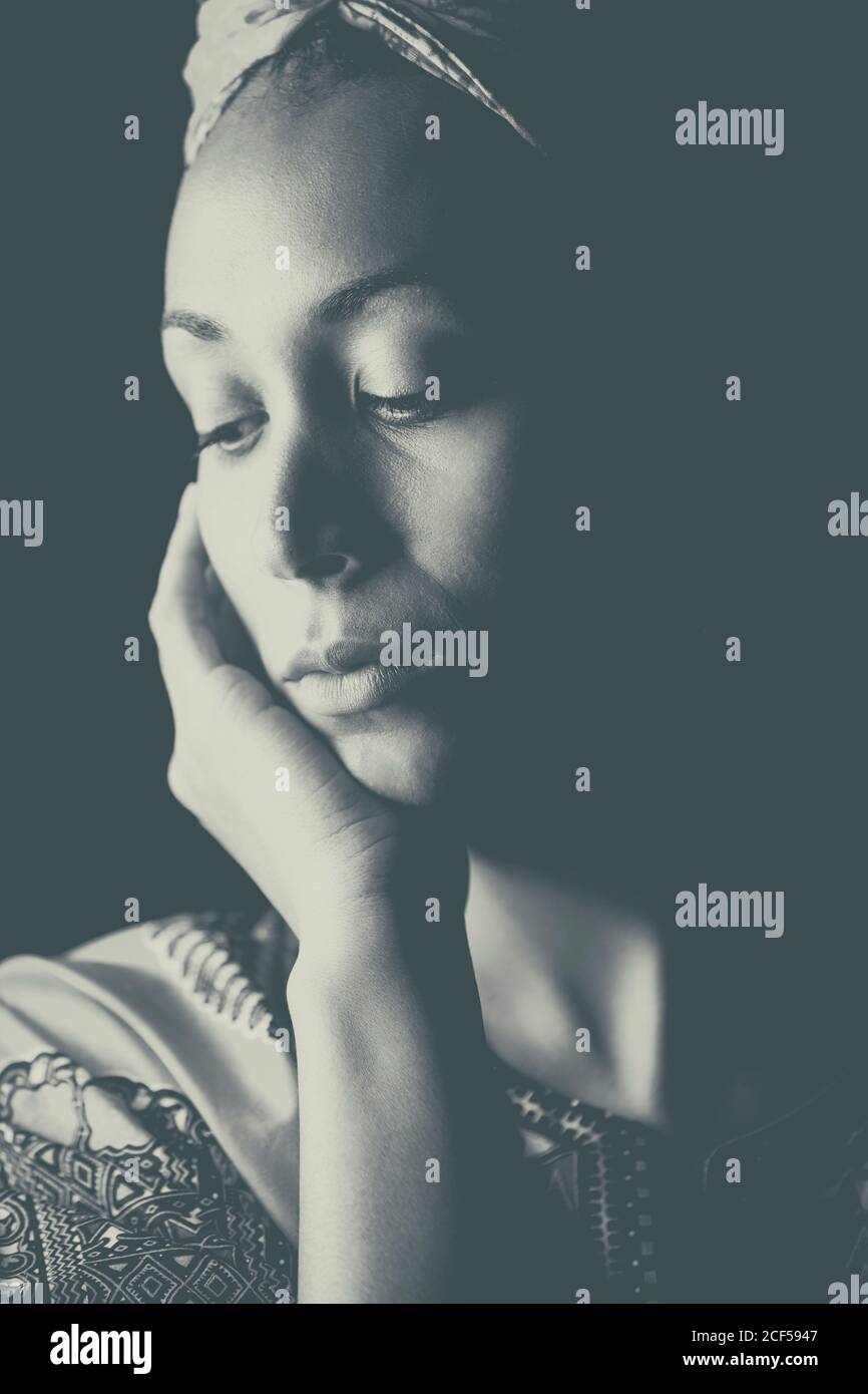 Leaning head hand hi-res stock photography and images - Alamy