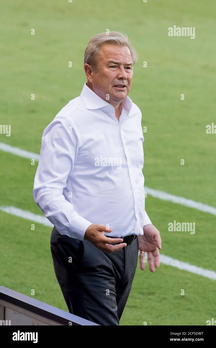 Houston, Texas, USA. 02nd Sep, 2020. Minnesota United head coach Adrian ...