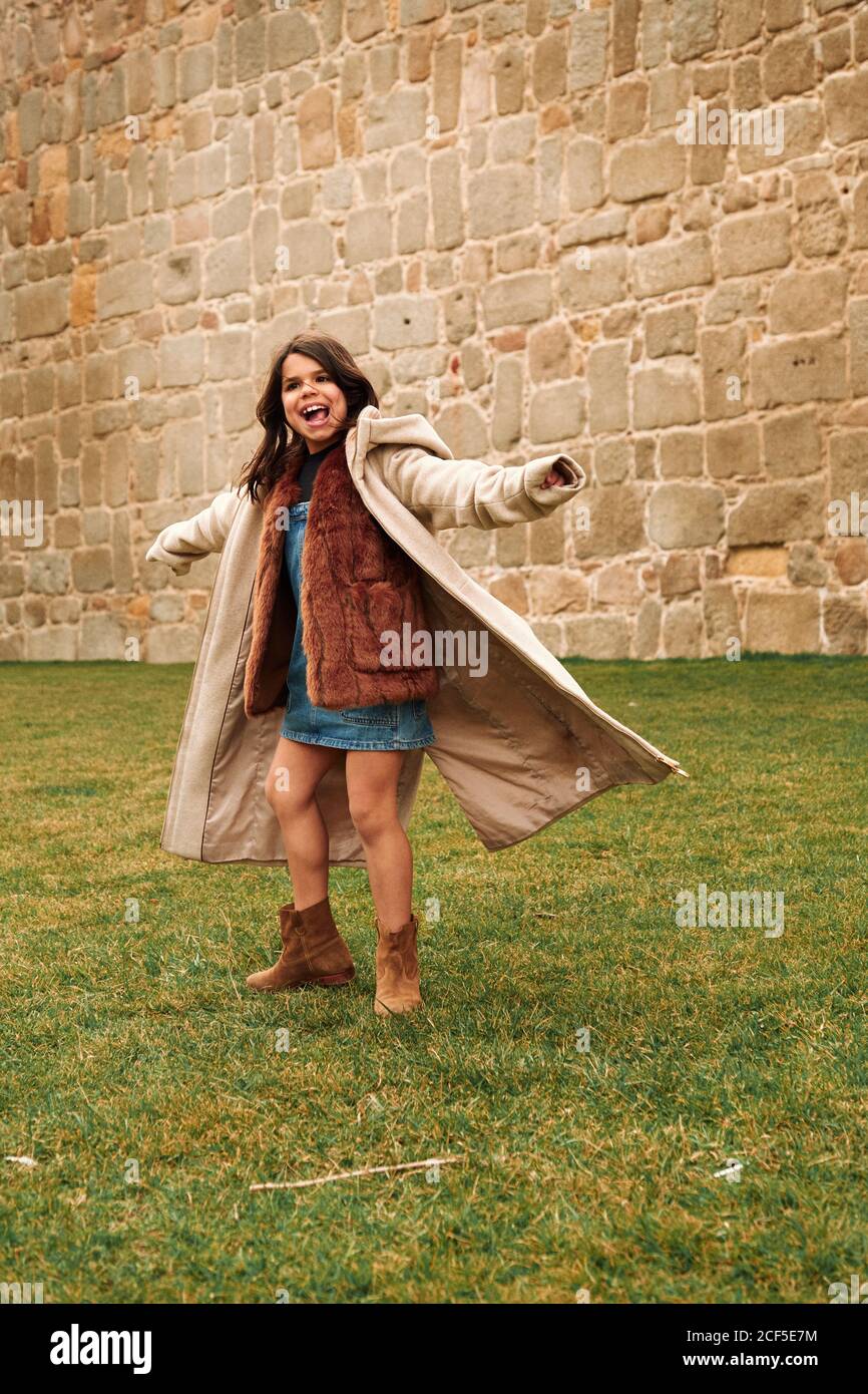 Running into arms hi-res stock photography and images - Alamy