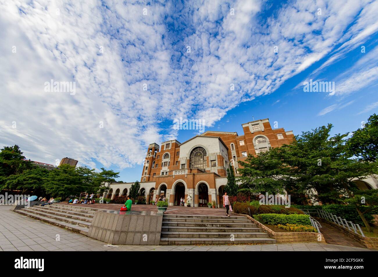 Taipei, AUG 27, 2011 - Sunny view of the NTU Main Library Stock Photo ...