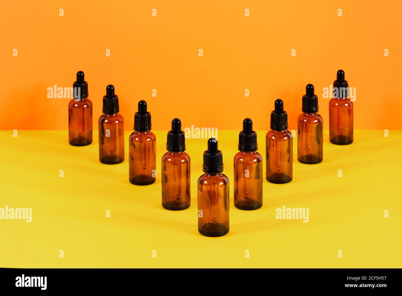 Glass vials hi-res stock photography and images - Alamy