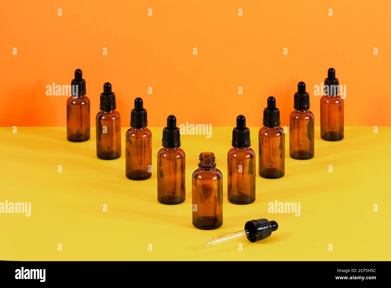 Glass vials hi-res stock photography and images - Alamy
