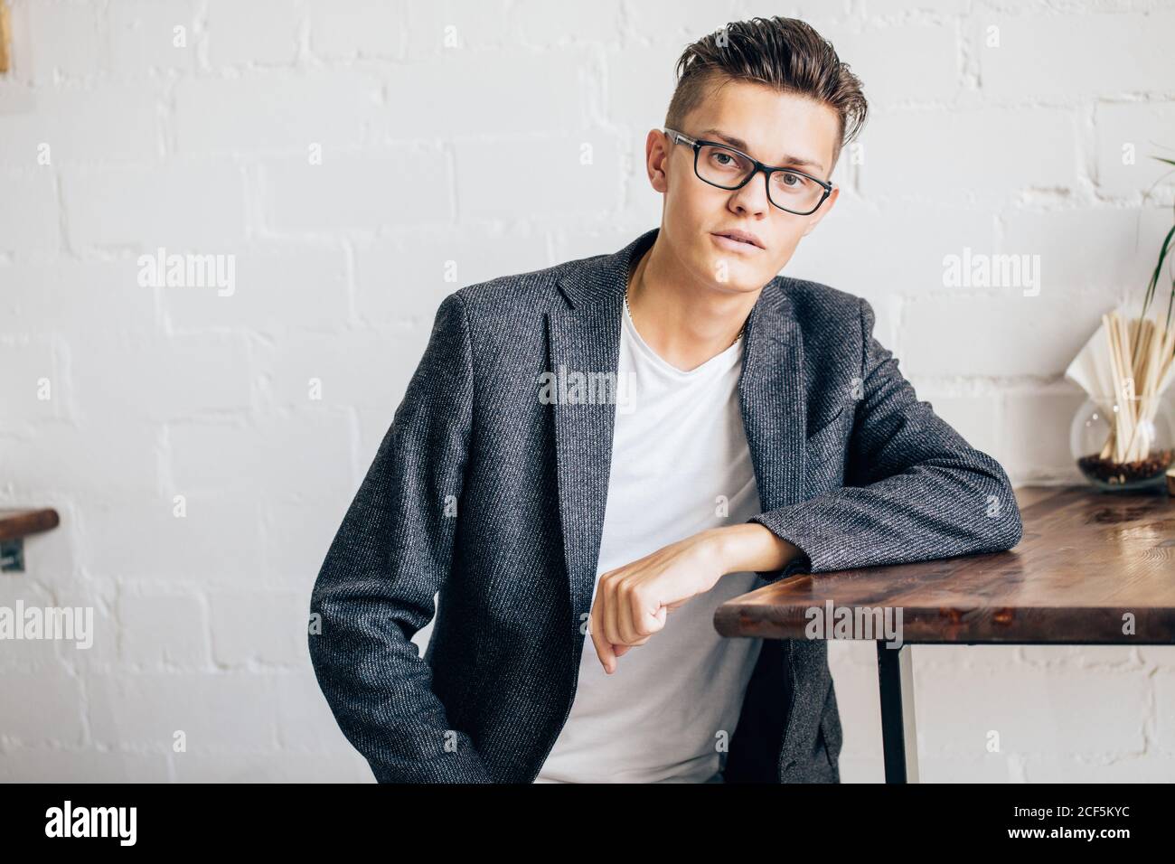 Smartly dressed male model hi-res stock photography and images - Alamy