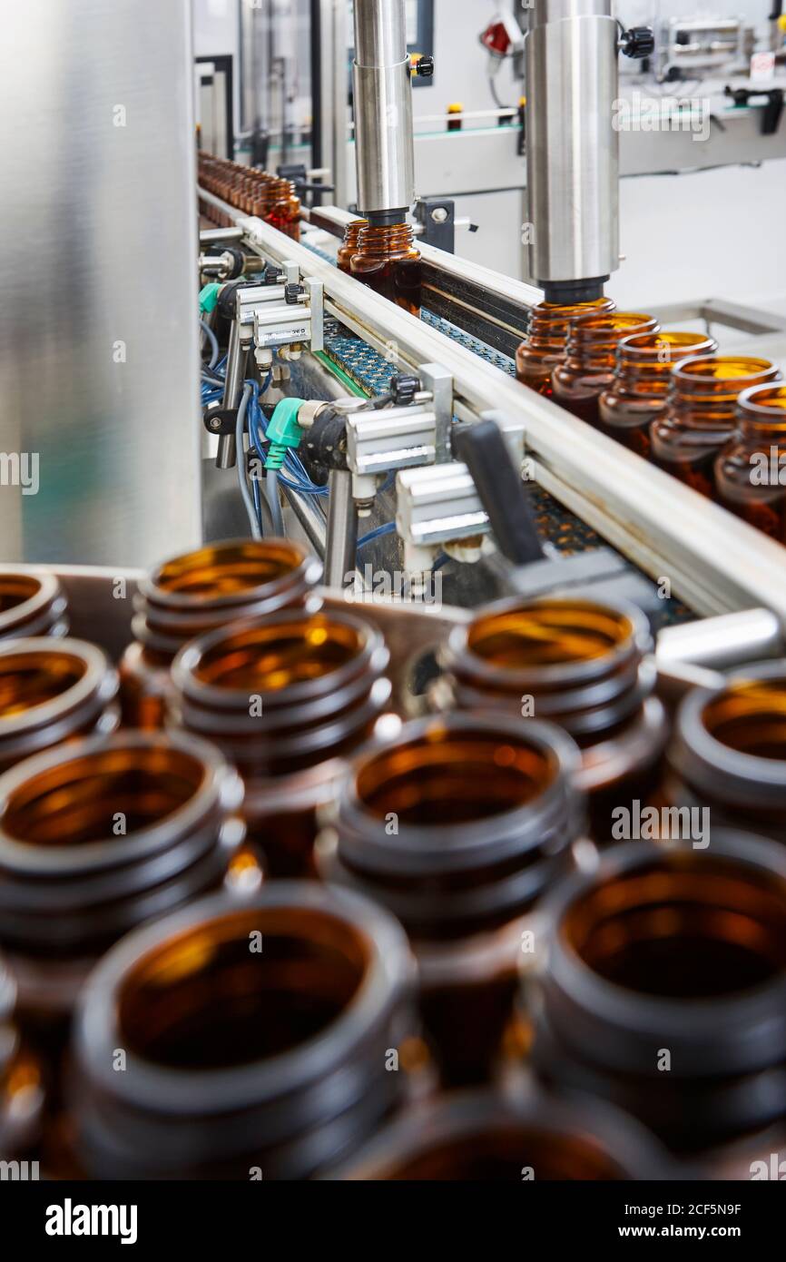 Pill roller machine hi-res stock photography and images - Alamy