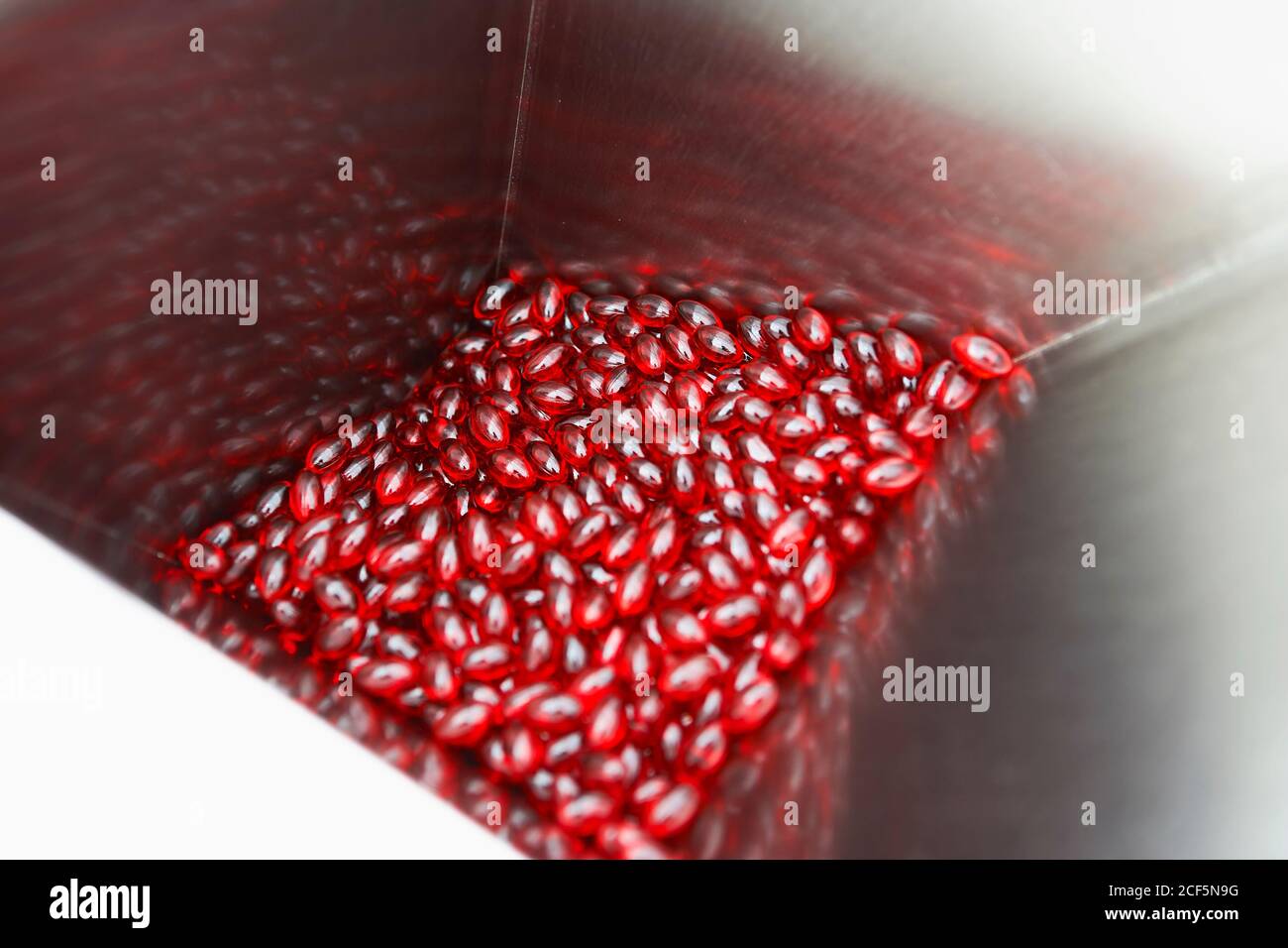 Process and packaging manufacturing tablets and pills industrially for ...