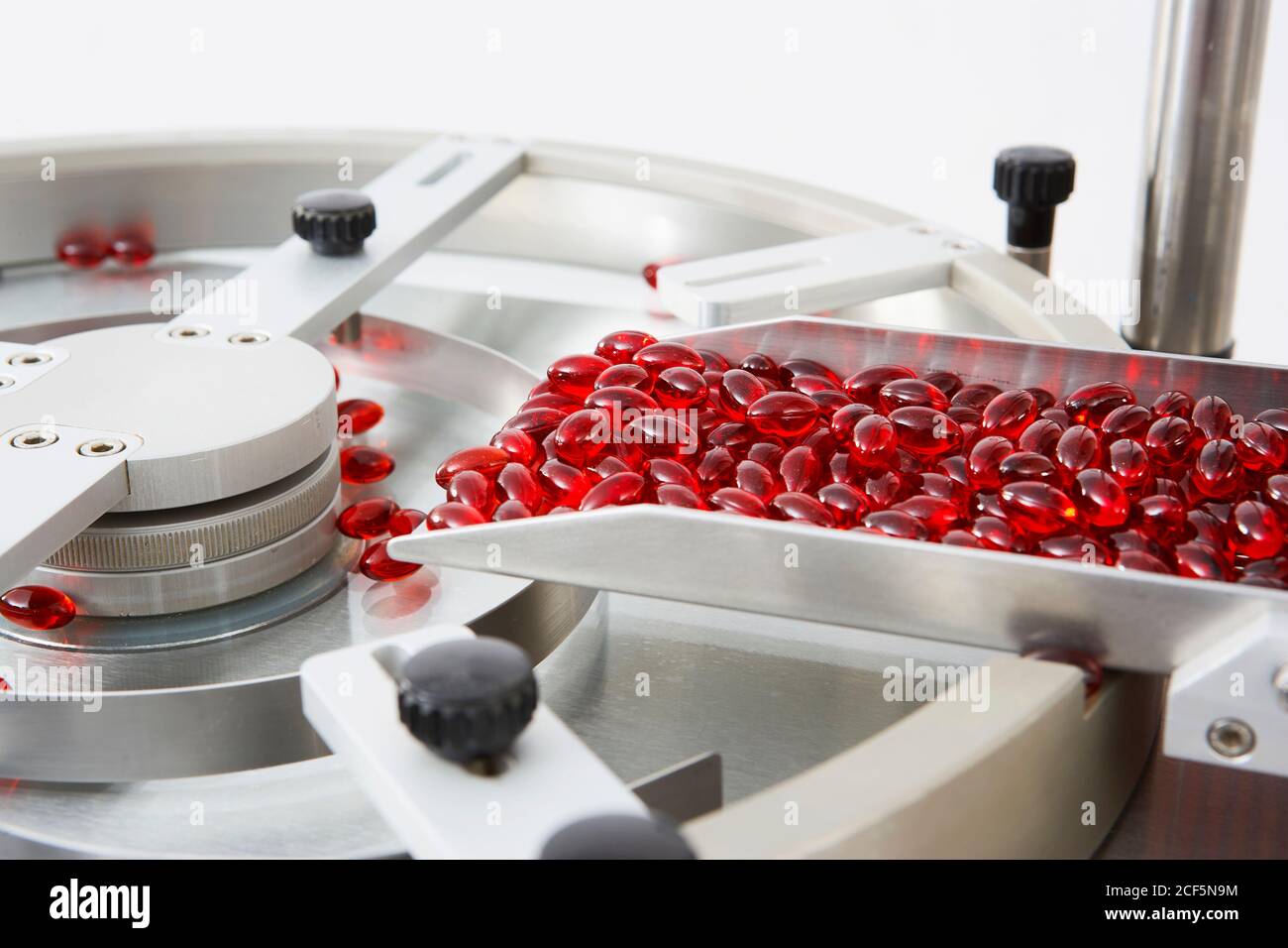 Process and packaging manufacturing tablets and pills industrially for ...