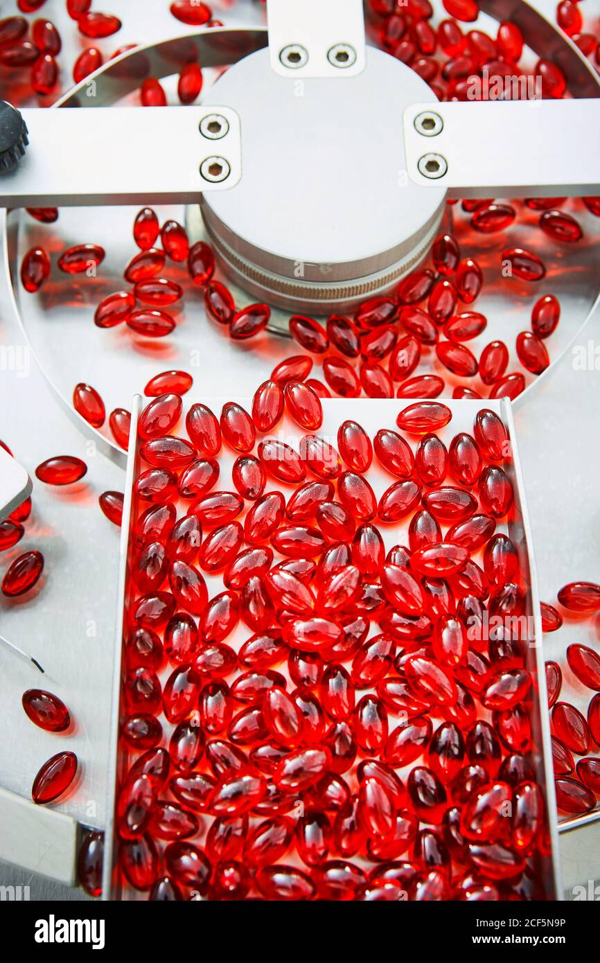 Process and packaging manufacturing tablets and pills industrially for ...
