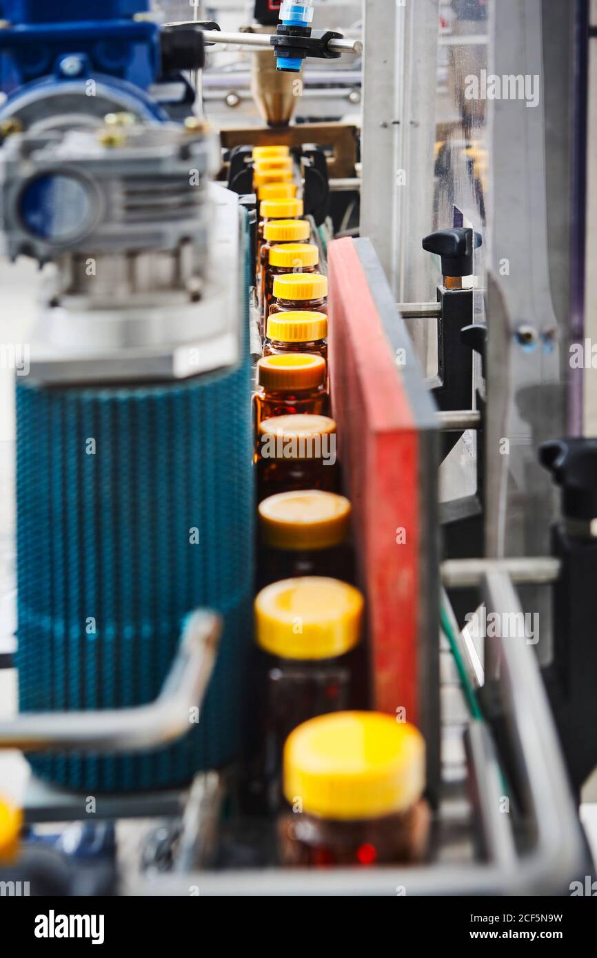 Chain of packaging and manufacture of tablets and vials of tablets and ...