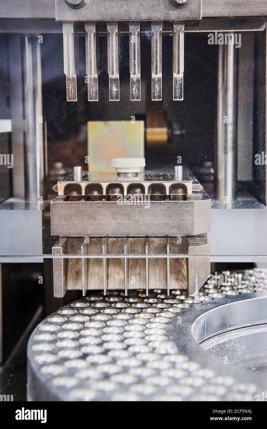 Pill roller machine hi-res stock photography and images - Alamy