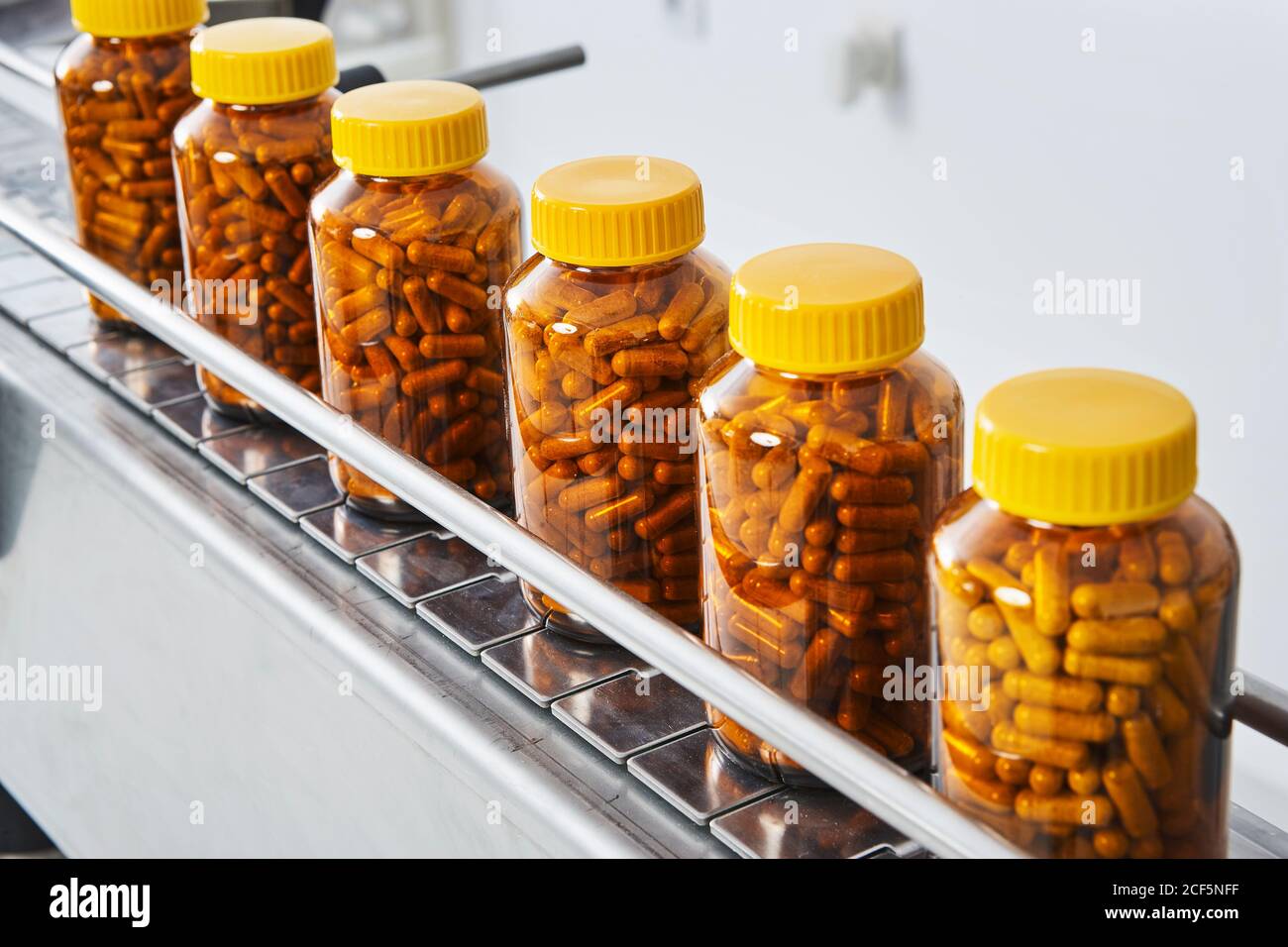 Chain of packaging and manufacture of tablets and vials of tablets and ...