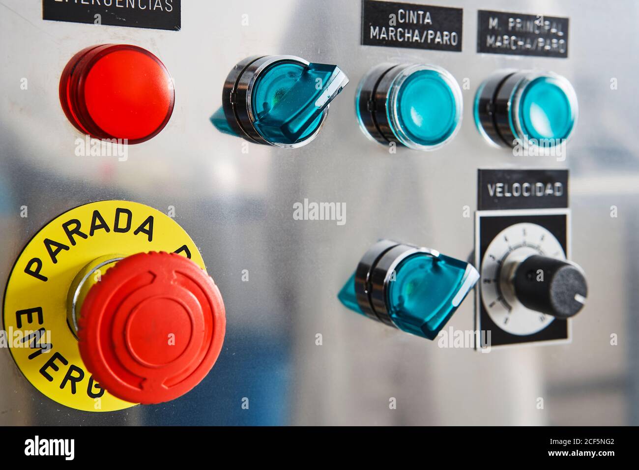 Pill roller machine hi-res stock photography and images - Alamy