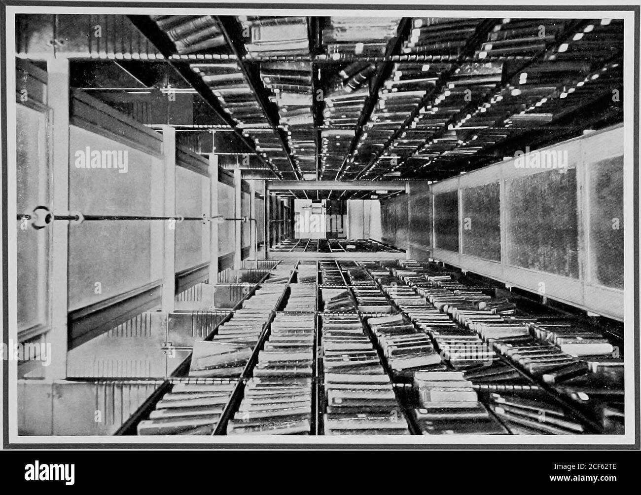 Chicago public library stacks hi-res stock photography and images - Alamy