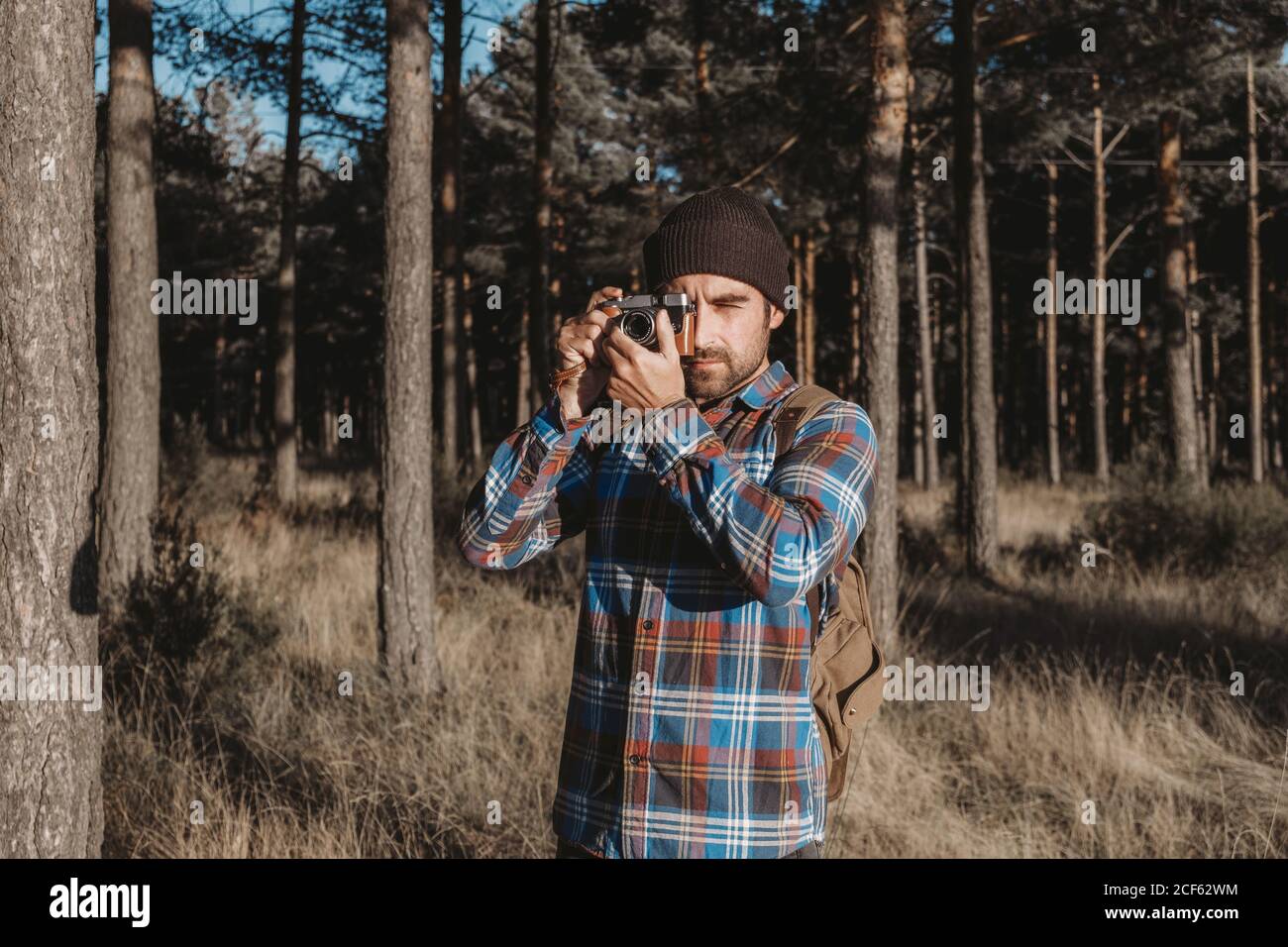 Snapping picture hi-res stock photography and images - Alamy