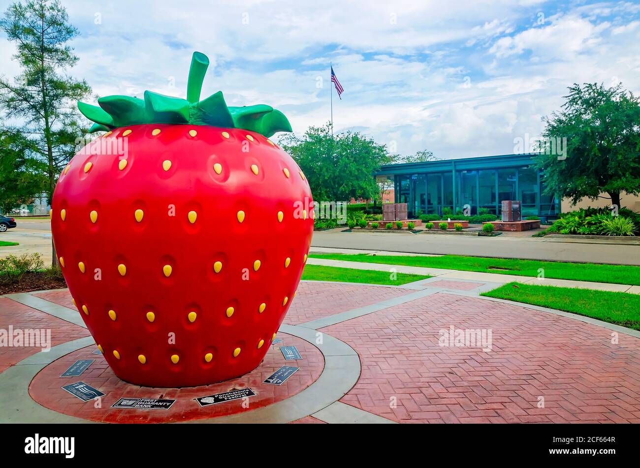 Giant Sculpture Of Food High Resolution Stock Photography and Images ...