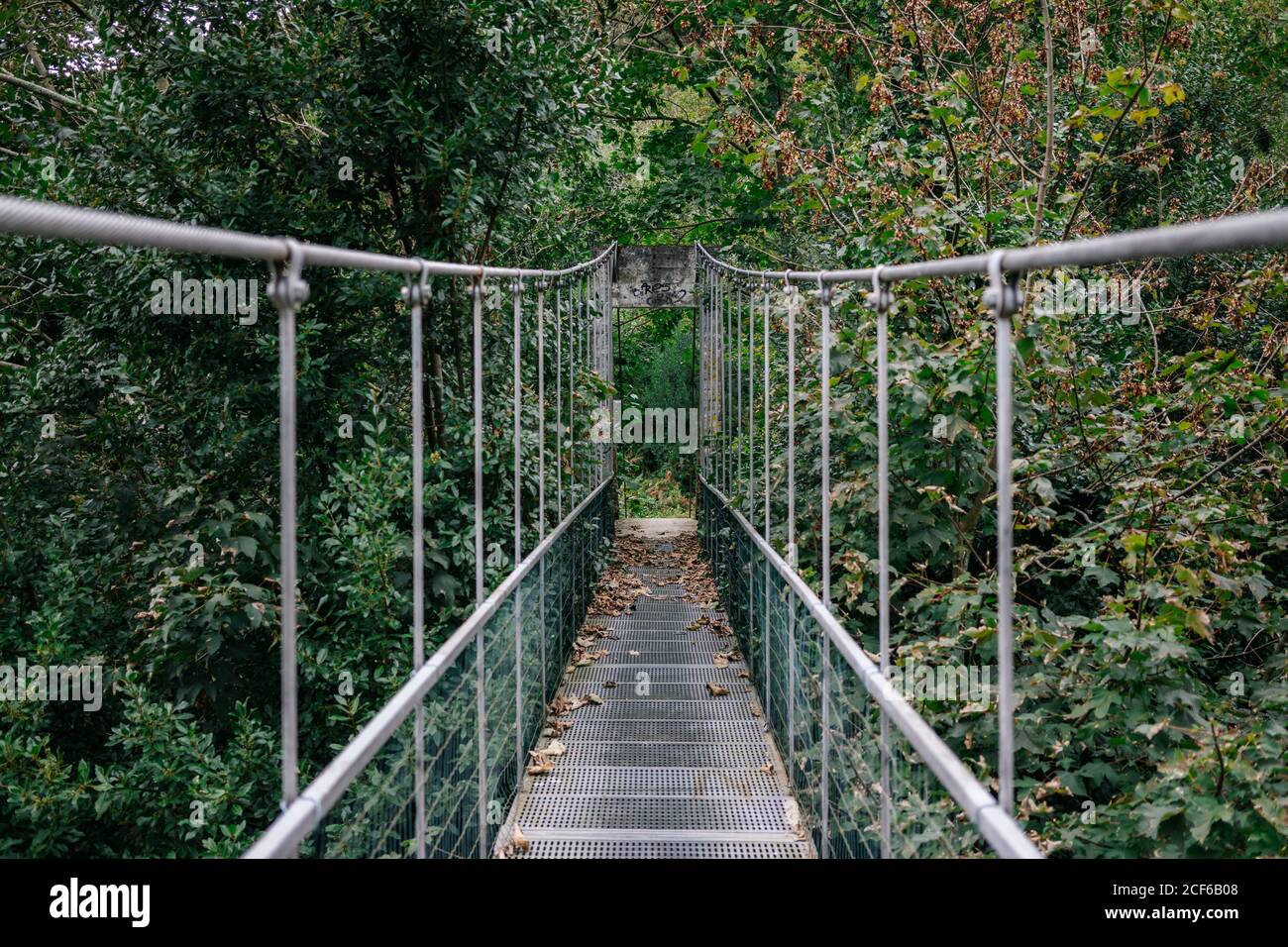 Bridge over ravine hi-res stock photography and images - Alamy