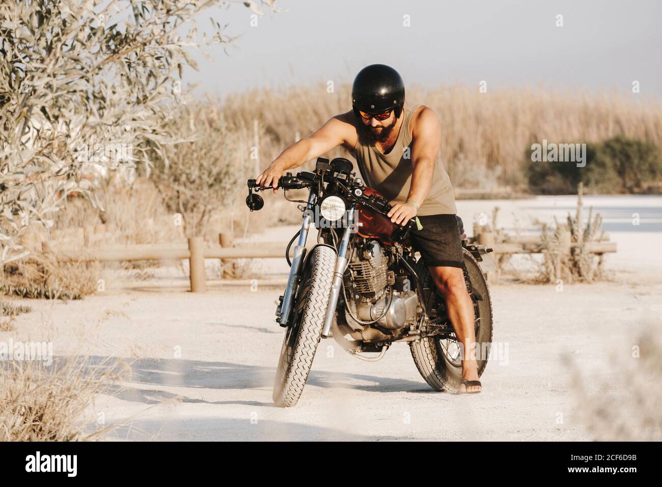 Motorcycle break down hi-res stock photography and images - Alamy