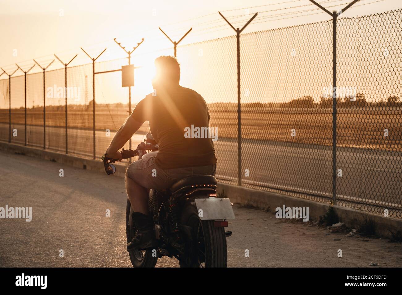 Man motorcycle back view hi-res stock photography and images - Alamy