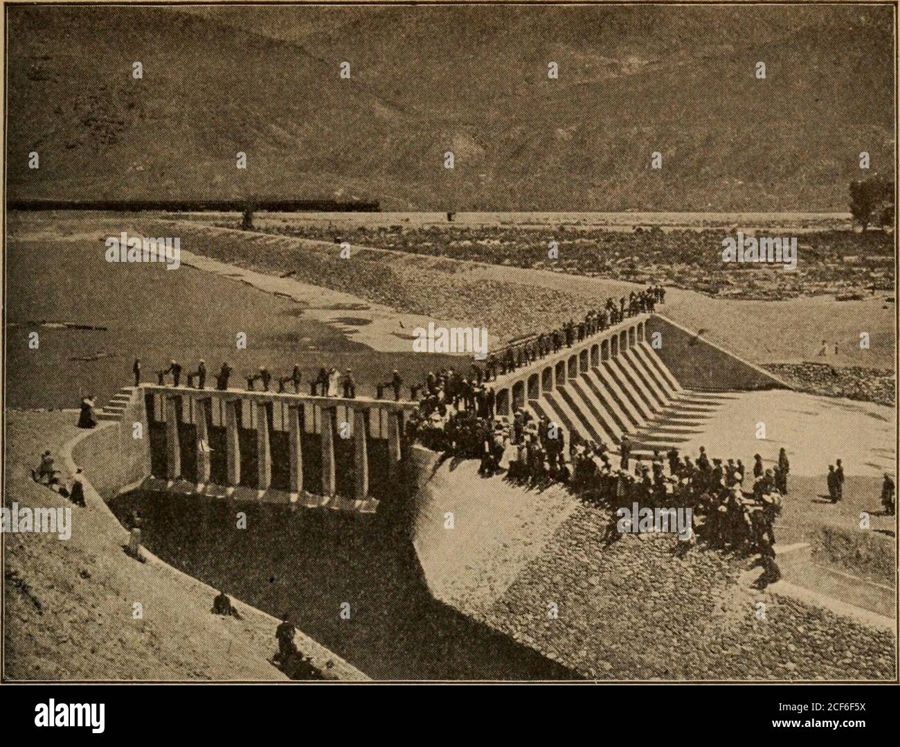 Dam Headgates High Resolution Stock Photography and Images - Alamy