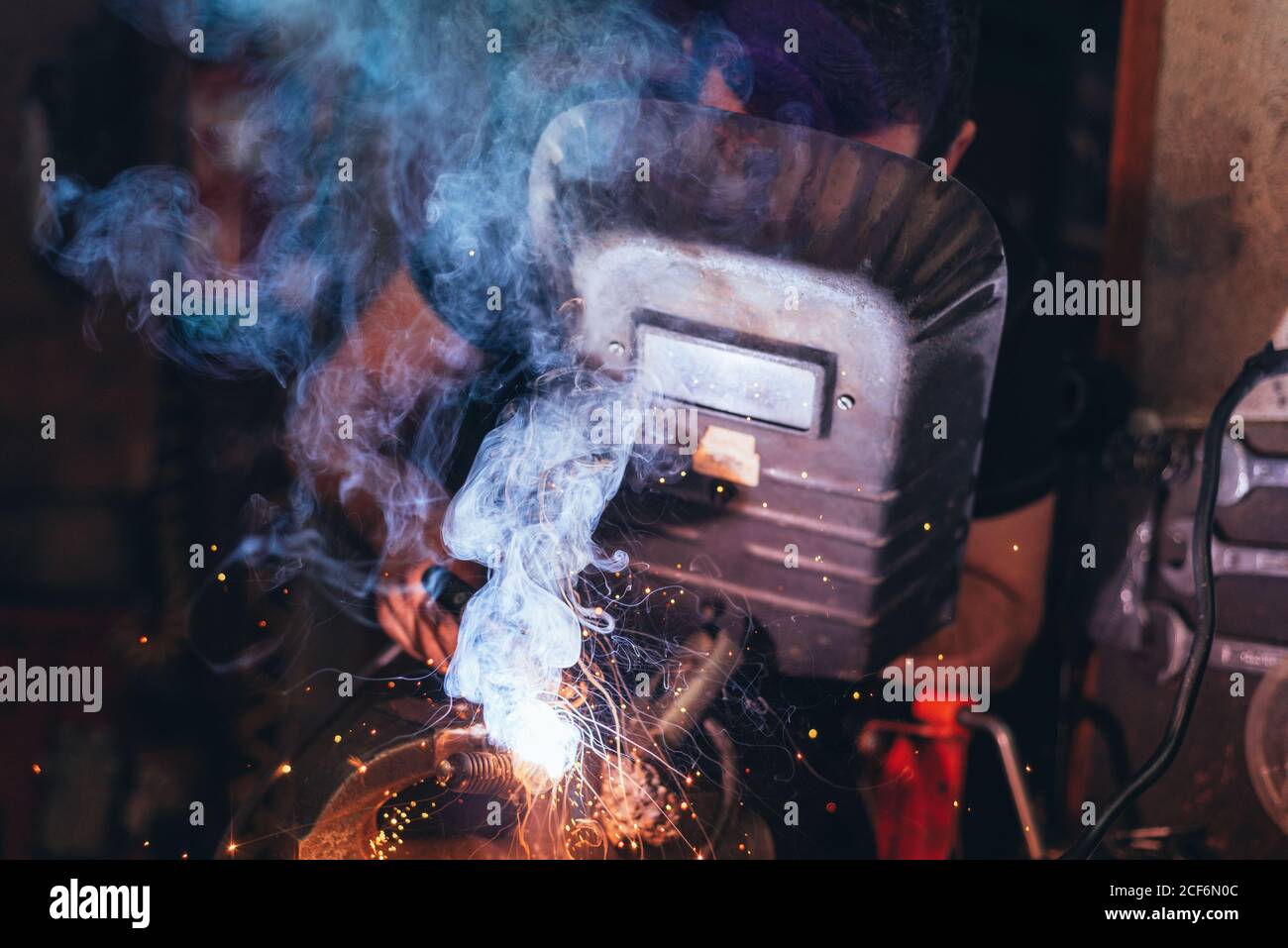 Welder mask hi-res stock photography and images - Alamy