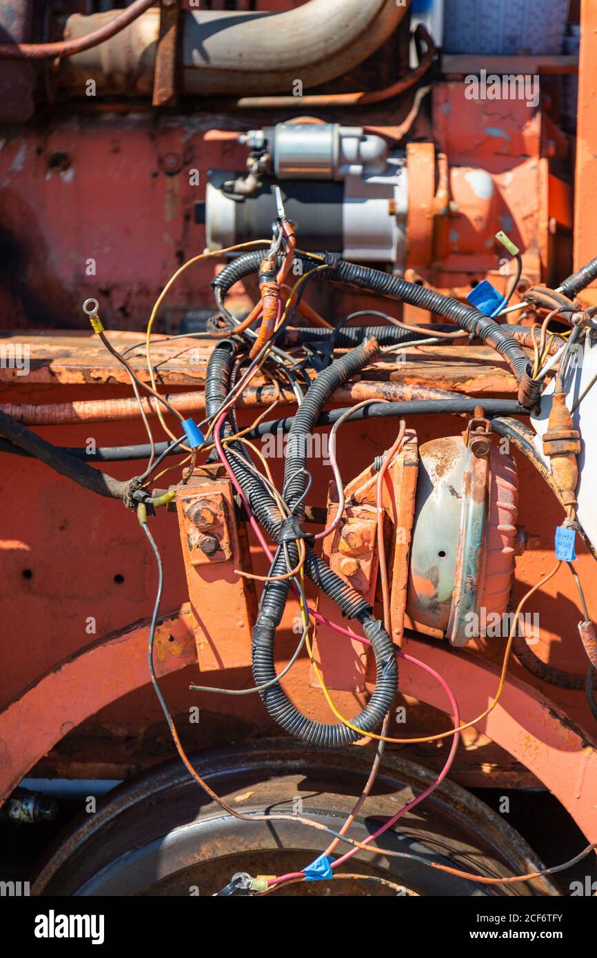 Tangled electrical wires hi-res stock photography and images - Alamy