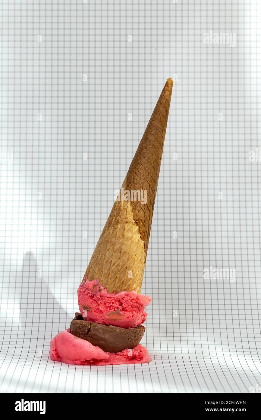 Squared graph paper hi-res stock photography and images - Alamy