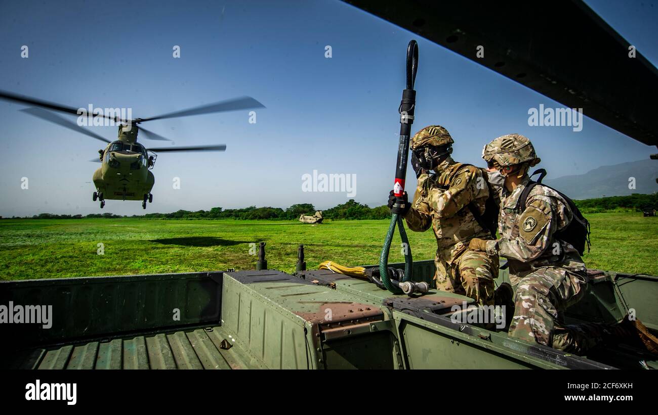 U.S. Army soldiers with Joint Task Force – Bravo’s 1st Battalion 228th ...