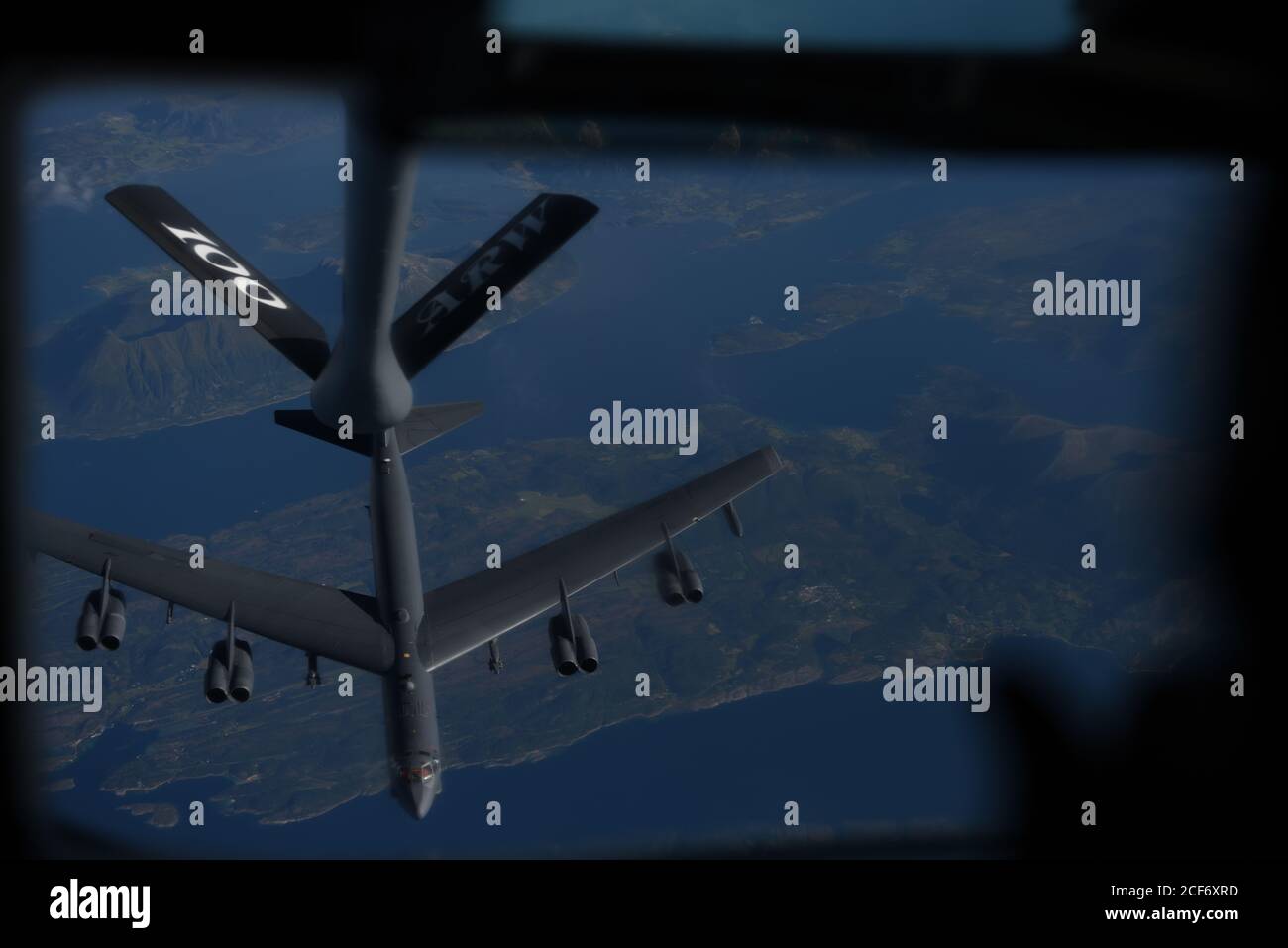 100th air refuel hi-res stock photography and images - Alamy