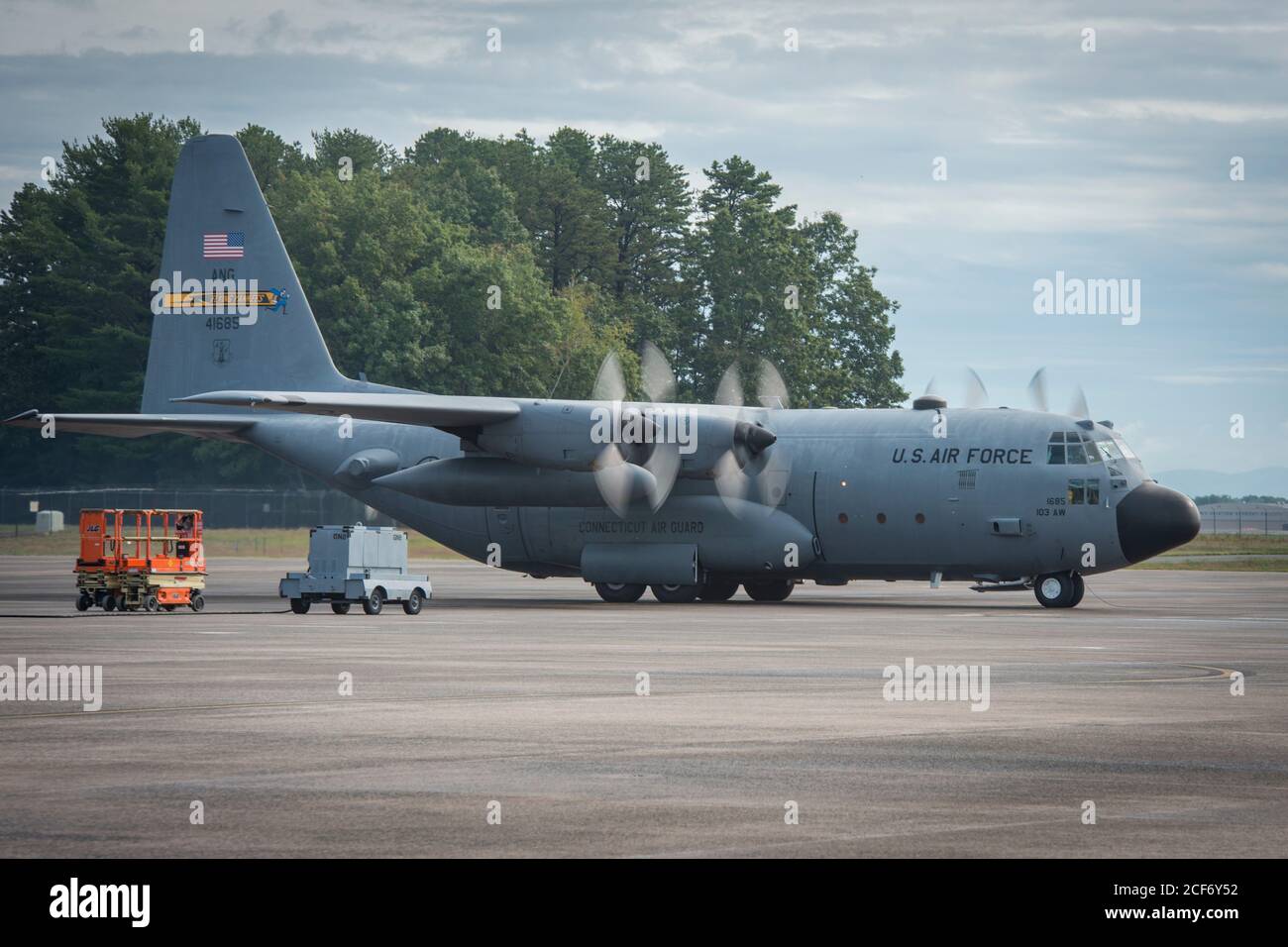 103rd airlift wing hi-res stock photography and images - Alamy