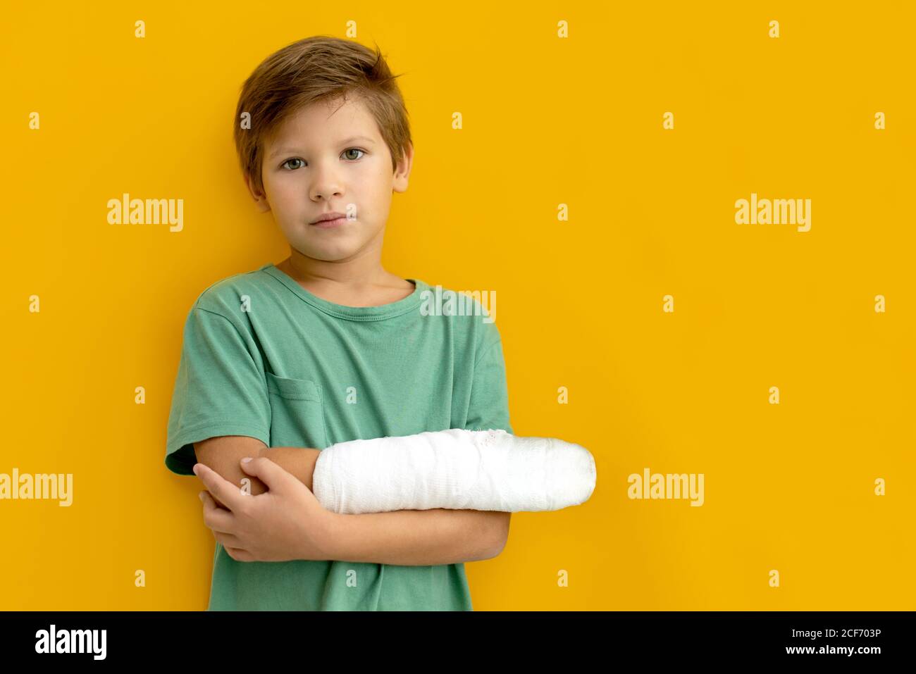 Child cast hand hi-res stock photography and images - Alamy