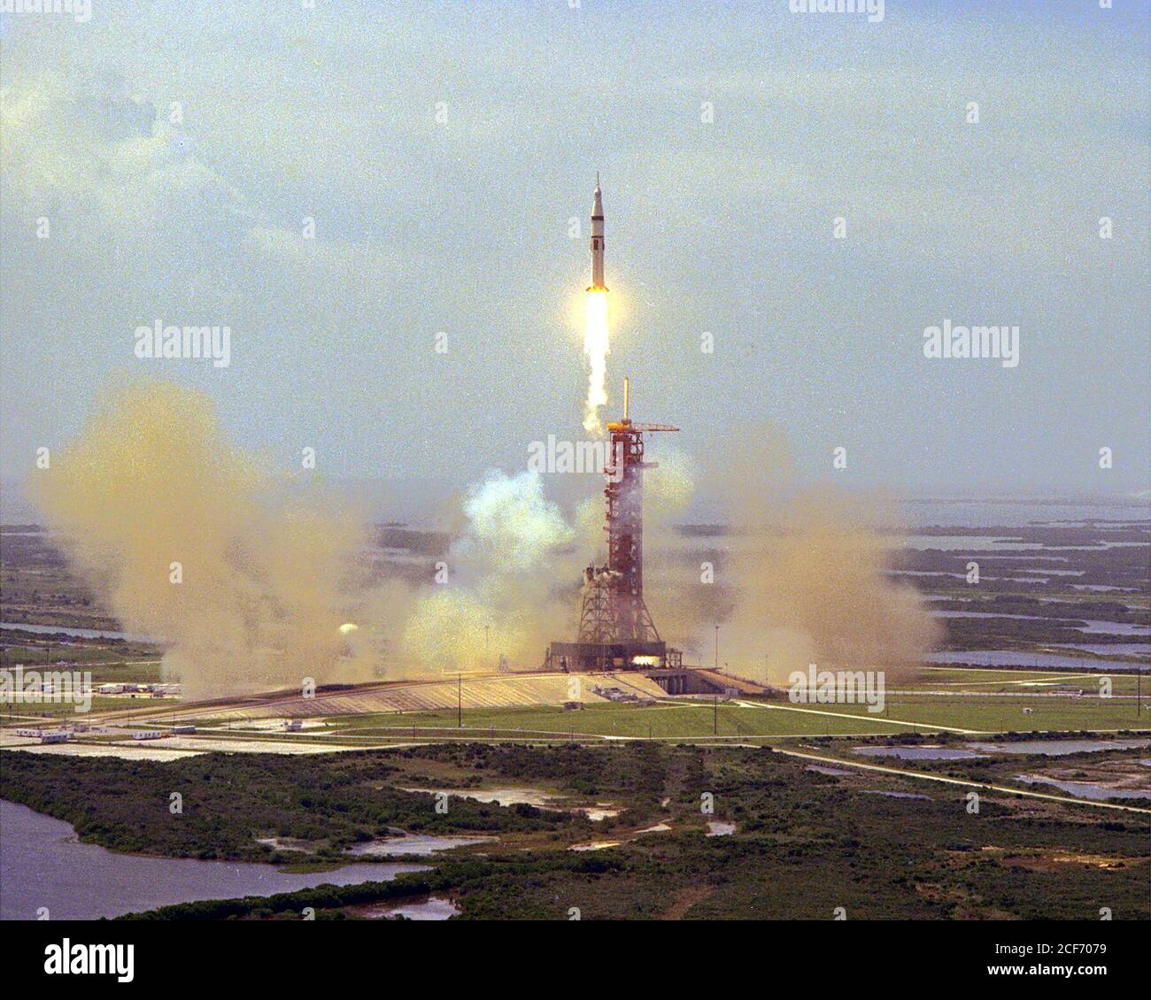 Soviet rocket universe exploration hi-res stock photography and images ...