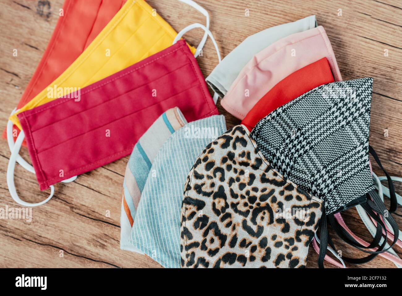 Fabric mask hi-res stock photography and images - Alamy