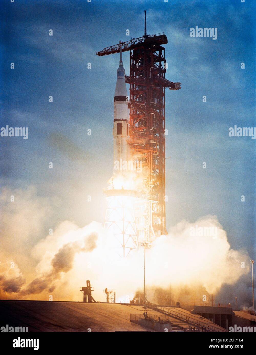 Skylab 3 launch hi-res stock photography and images - Alamy
