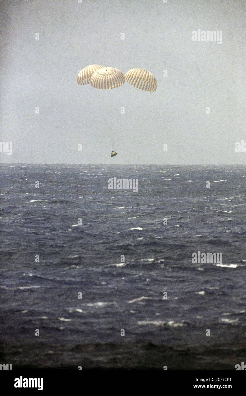 Historical splashdown hi-res stock photography and images - Alamy